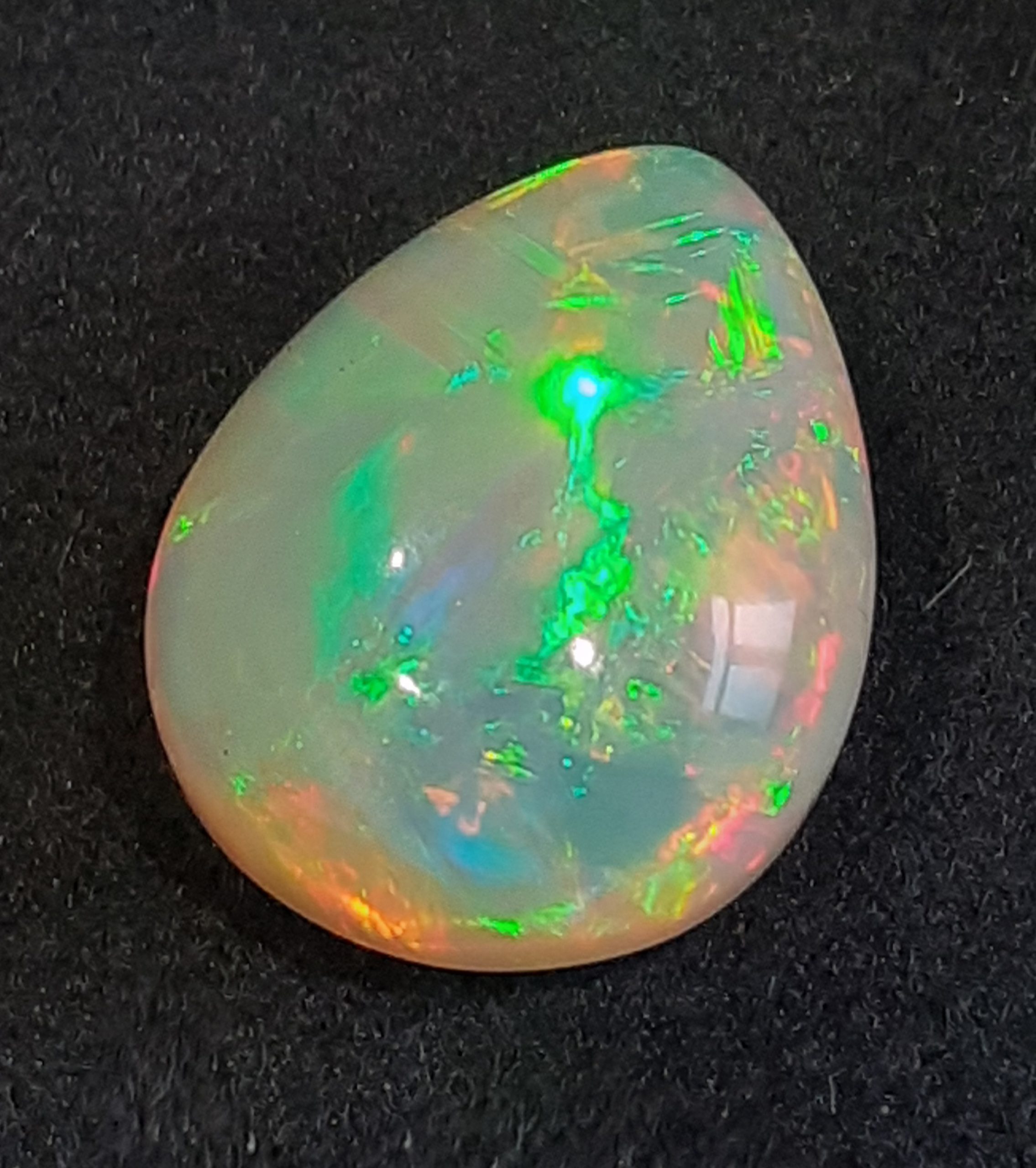 Opale noble blanche | Helios Gems - Expert gemmologue à Lyon ...