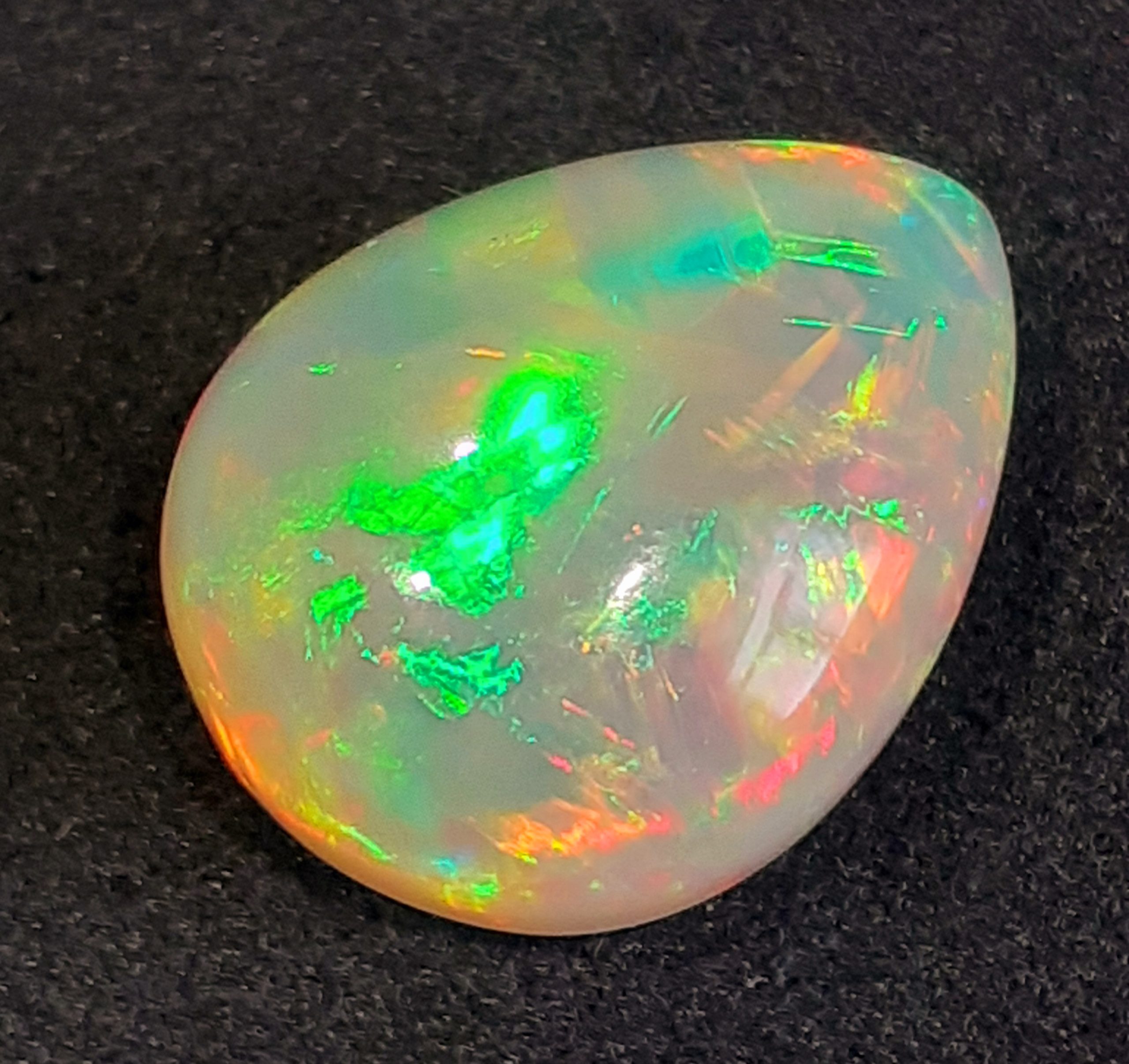 Opale noble blanche | Helios Gems - Expert gemmologue à Lyon ...